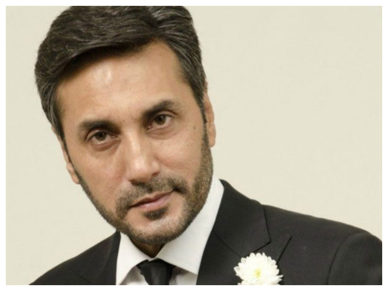 Video: Adnan Siddiqui believes Shahwar is not the villain in Meray Paas ...